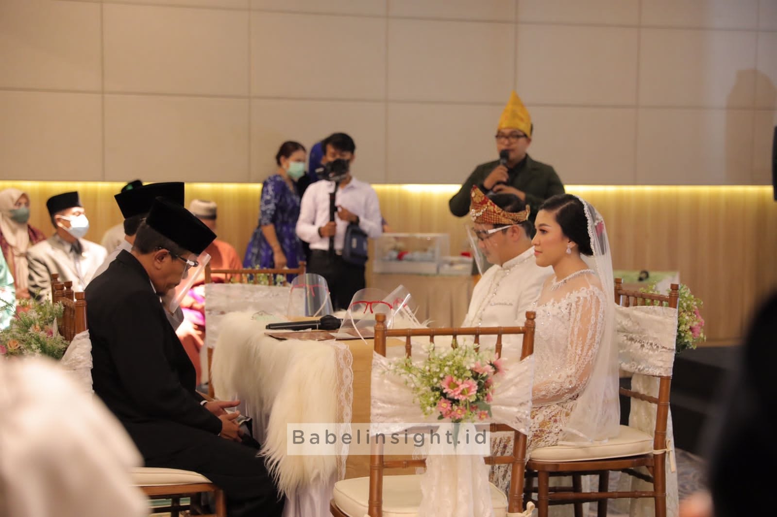 Jadi Saksi Pernikahan Putra Emron Pangkapi, Gubernur Doakan Kedua ...